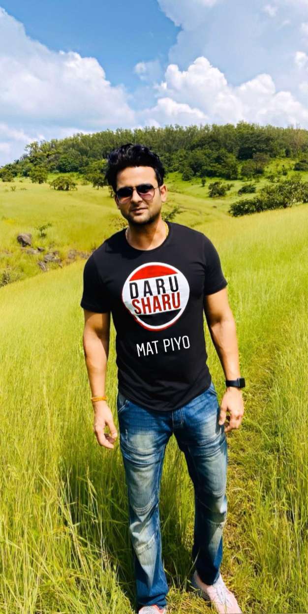 Sanket Bhosale, Biography, wiki, Age, Height, Family, Net Worth, Wife