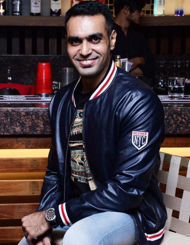 Ravinder Singh- Bio, Wiki, Age, Wife, Net Worth, Instagram, Books, Novel