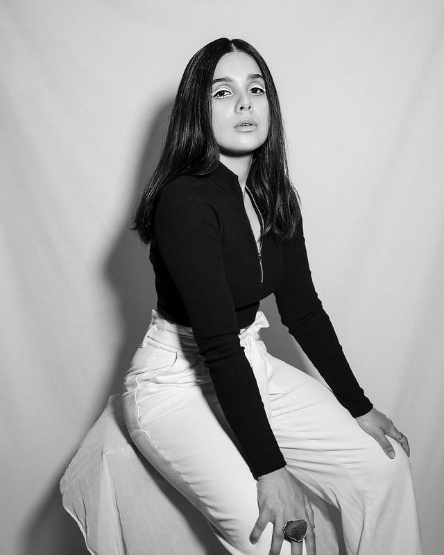 Rashmi Agdekar Biography, Wiki, Age, Height, Net Worth, Movies List ...